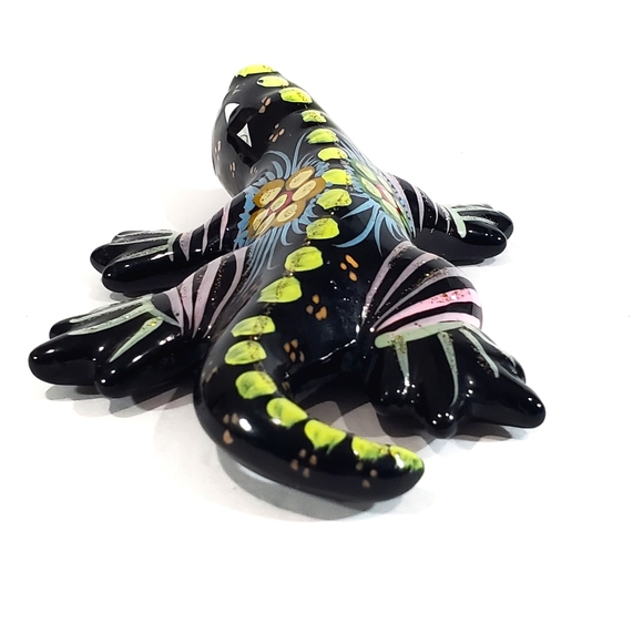Accents | Ceramic Terracotta Hand Painted Lizard Salamander Mexican ...